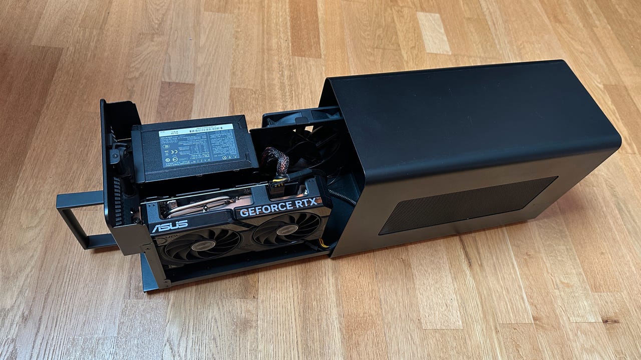 Razer Core X eGPU med ASUS GeForce RTX 4060 8 GB | FINN-torget