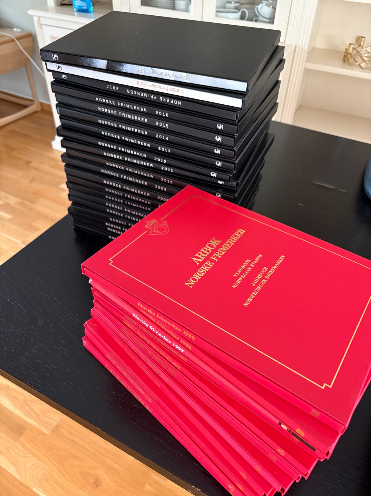 Pent brukte årsbøker med norske frimerker 1989-2019 | FINN-torget