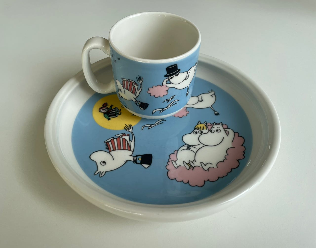 Utgått «Flygende Mummi/Flying moomin» kopp asjett (barnesett, 2003-2012 ...