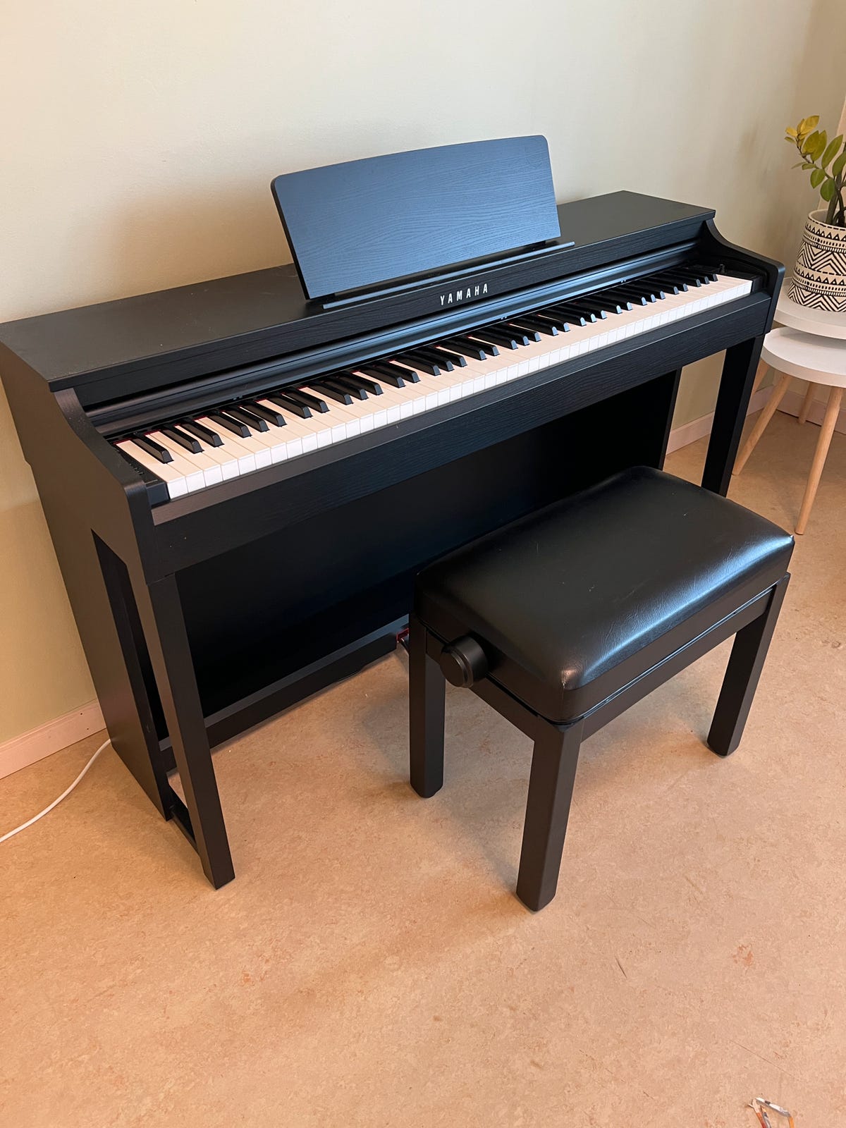 Yamaha Clavinova CLP-525 med pianokrakk | FINN-torget
