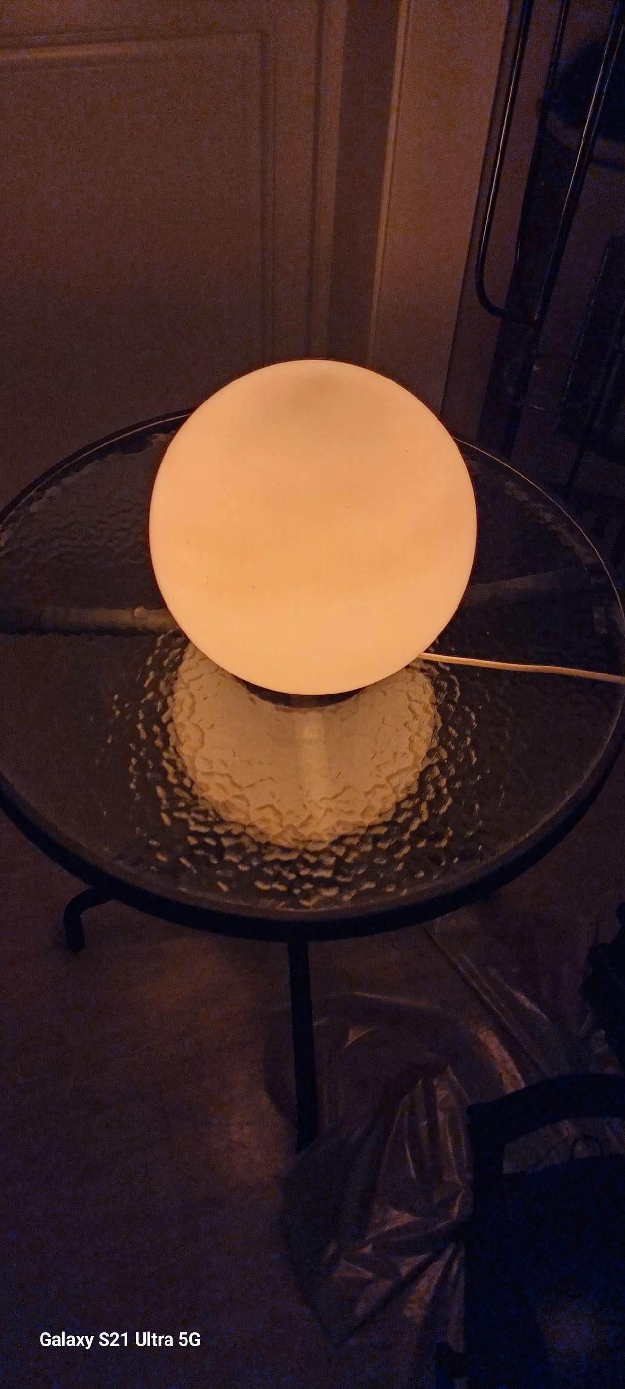 Rundt utebord i glass og metall – 60 cm | FINN-torget