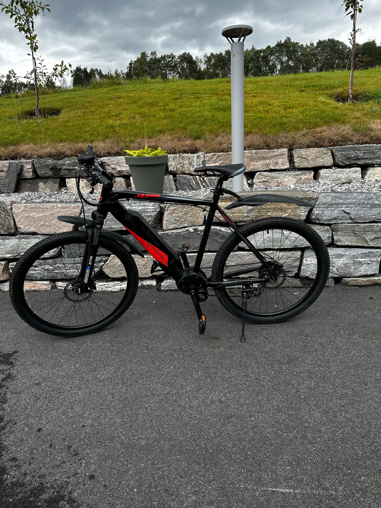 Momas Jason XL 2023 | FINN-torget