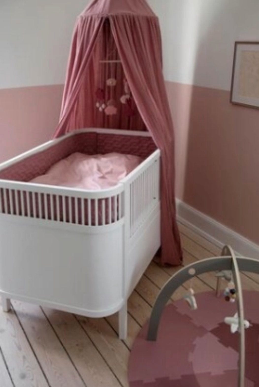 Sebra sengekant rosa | FINN-torget