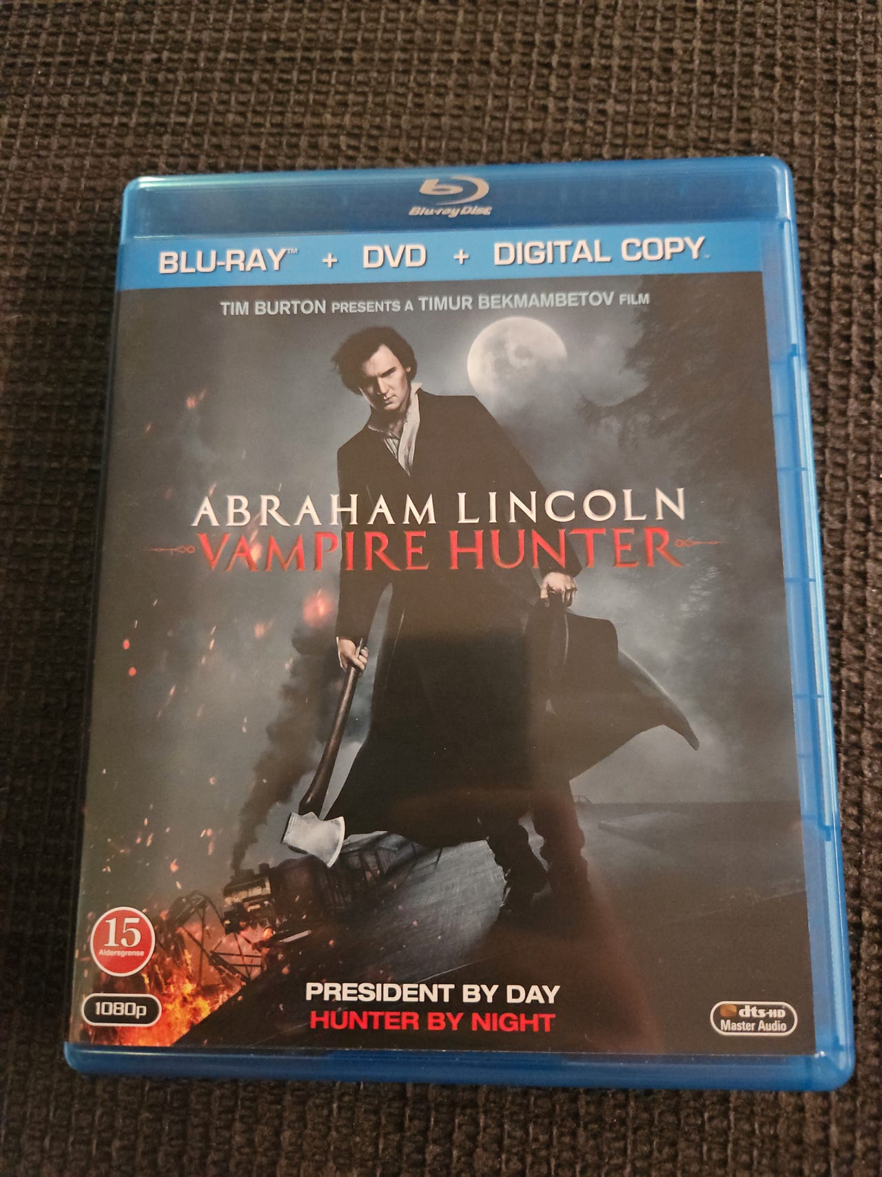 Abraham Lincoln Vampire Hunter (Blu-ray + DVD) | FINN-torget