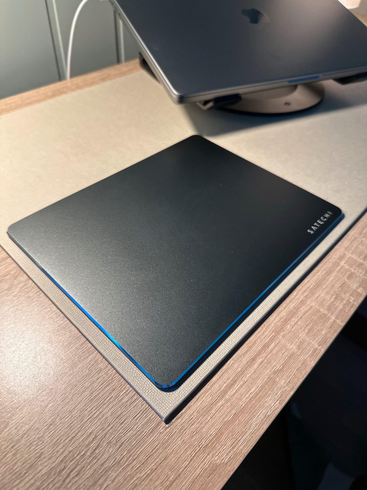 Satechi Aluminium Mousepad i Space Gray – som ny! | FINN-torget