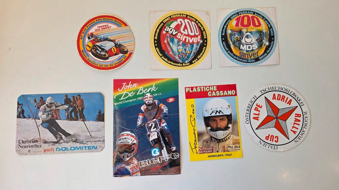 Klistremerker med Imola, Dino Ferrari, John de Berk mm | FINN-torget