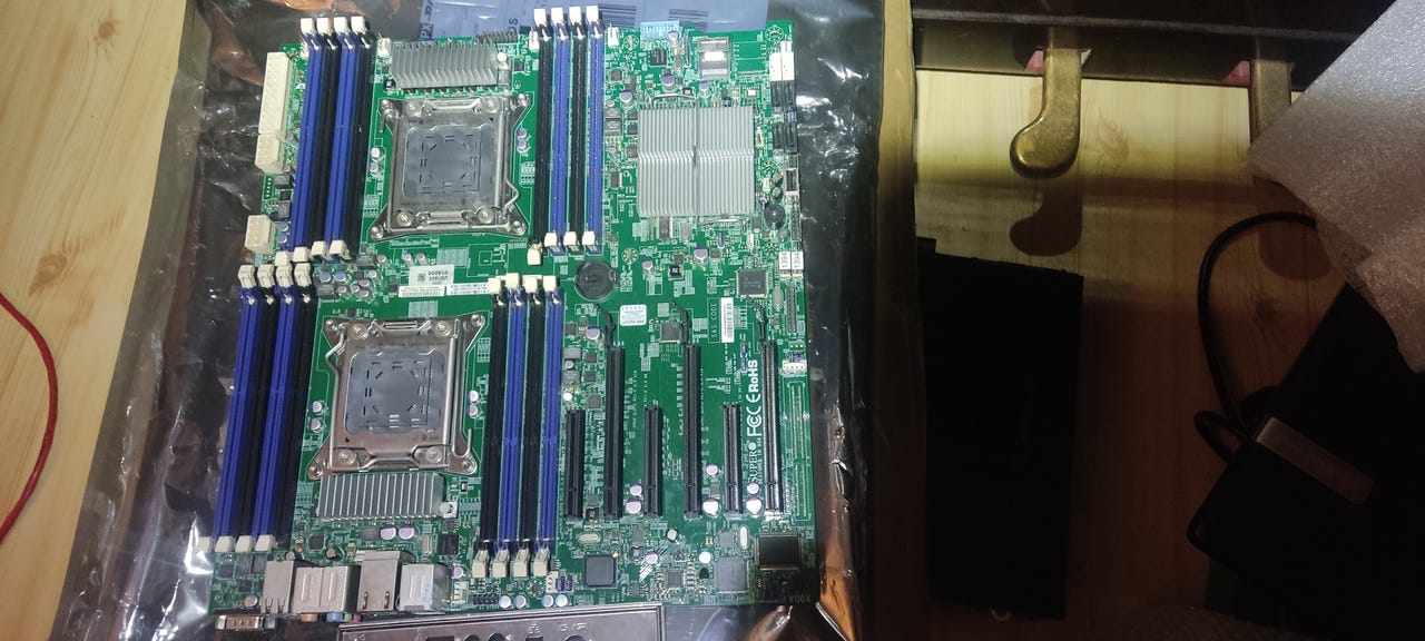 Nytt ubrukt X9DAi Supermicro hovedkort/motherboard | FINN-torget