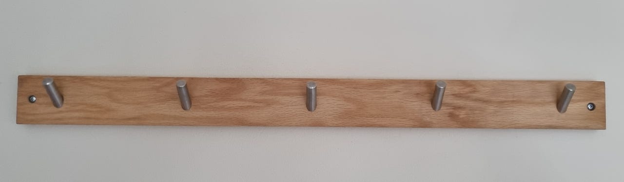 Knaggrekke i tre, 5 knagger | FINN-torget