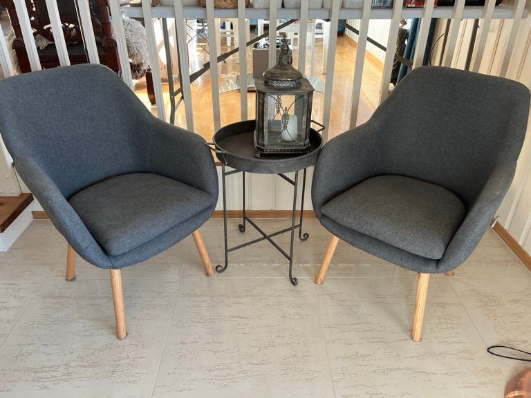 To fine stoler fra Jysk - selges samlet. | FINN-torget