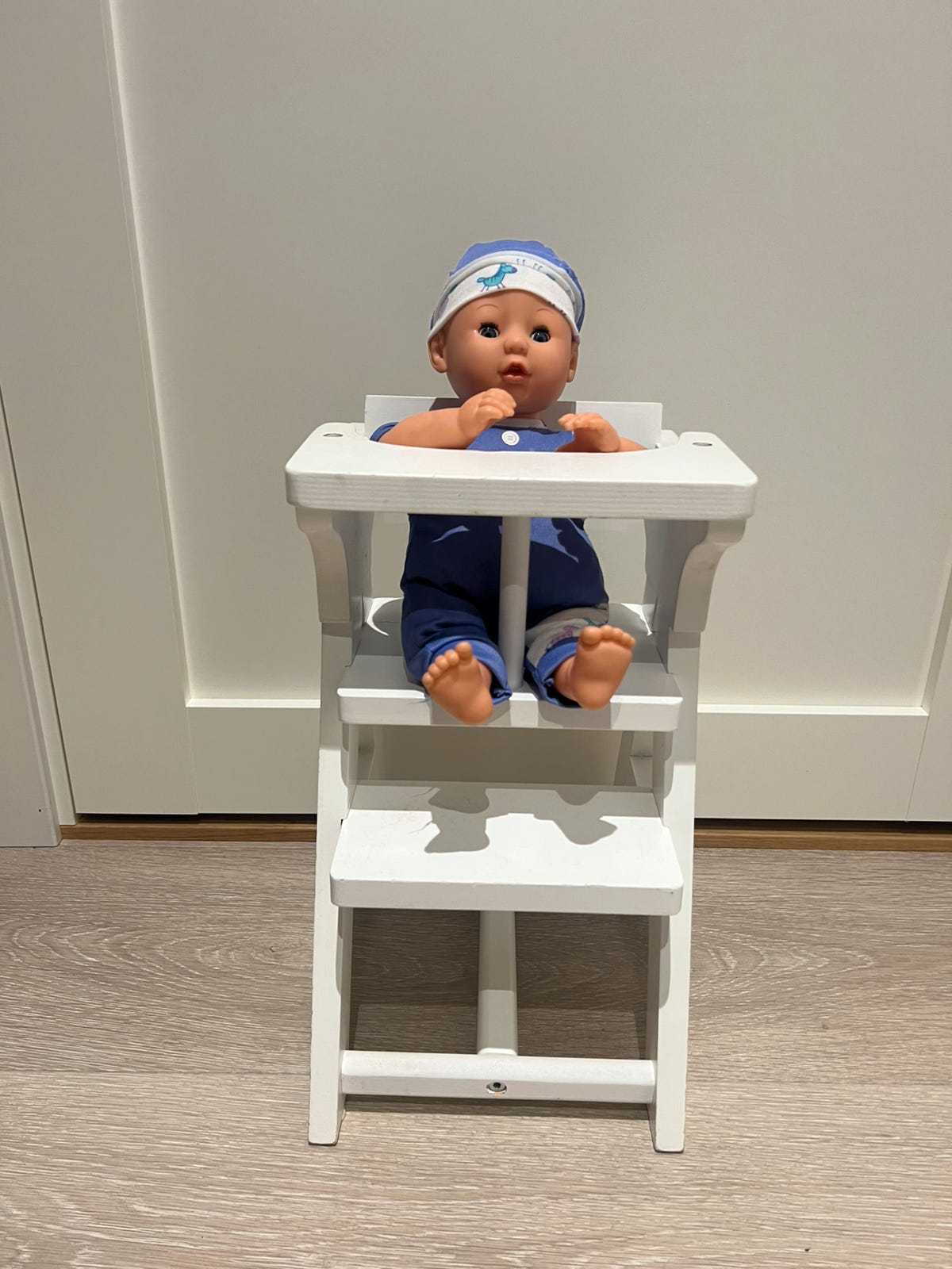 Baby matstol m/dukkebaby og klær | FINN-torget