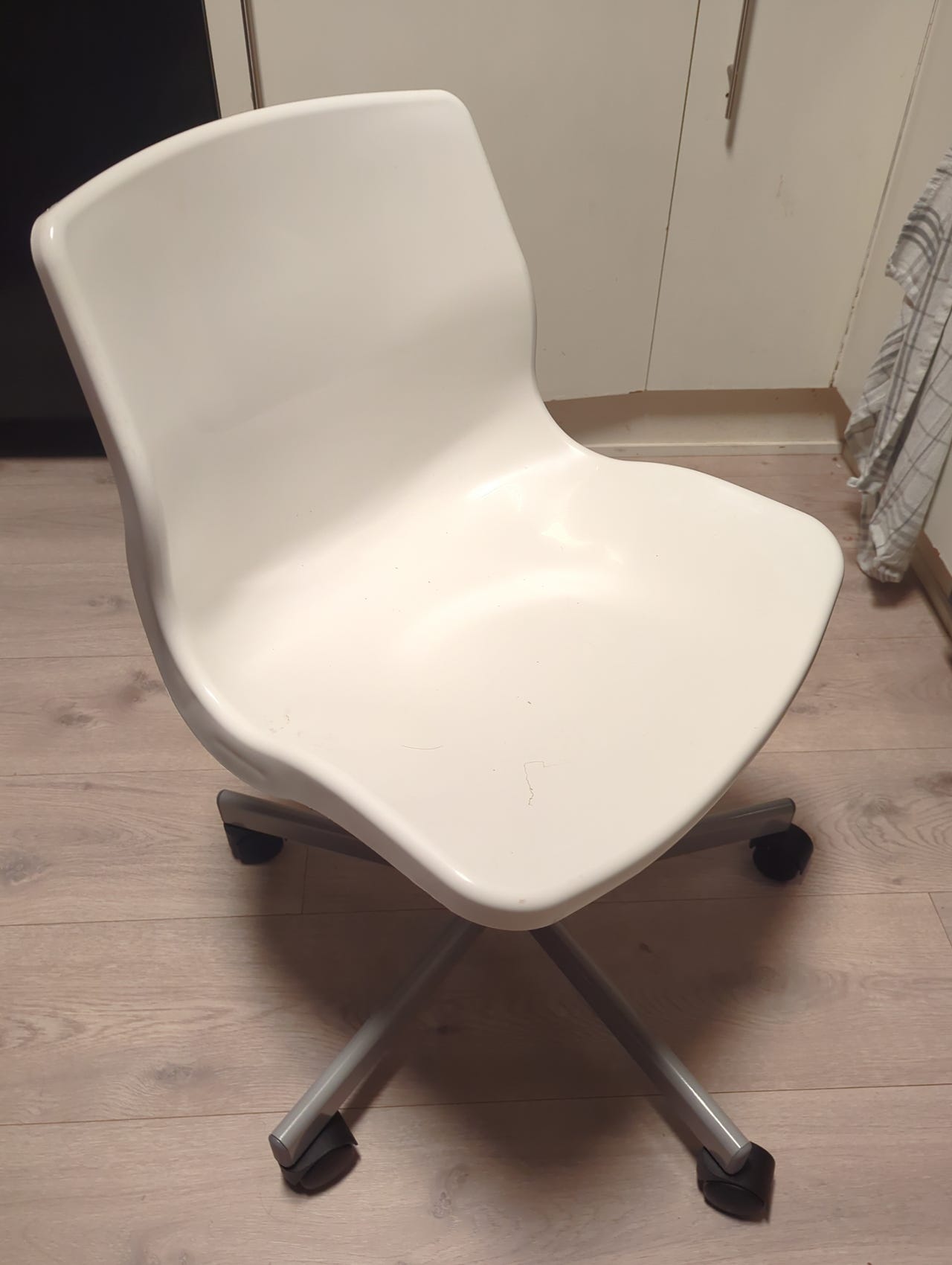 Hvit stol fra Ikea | FINN-torget