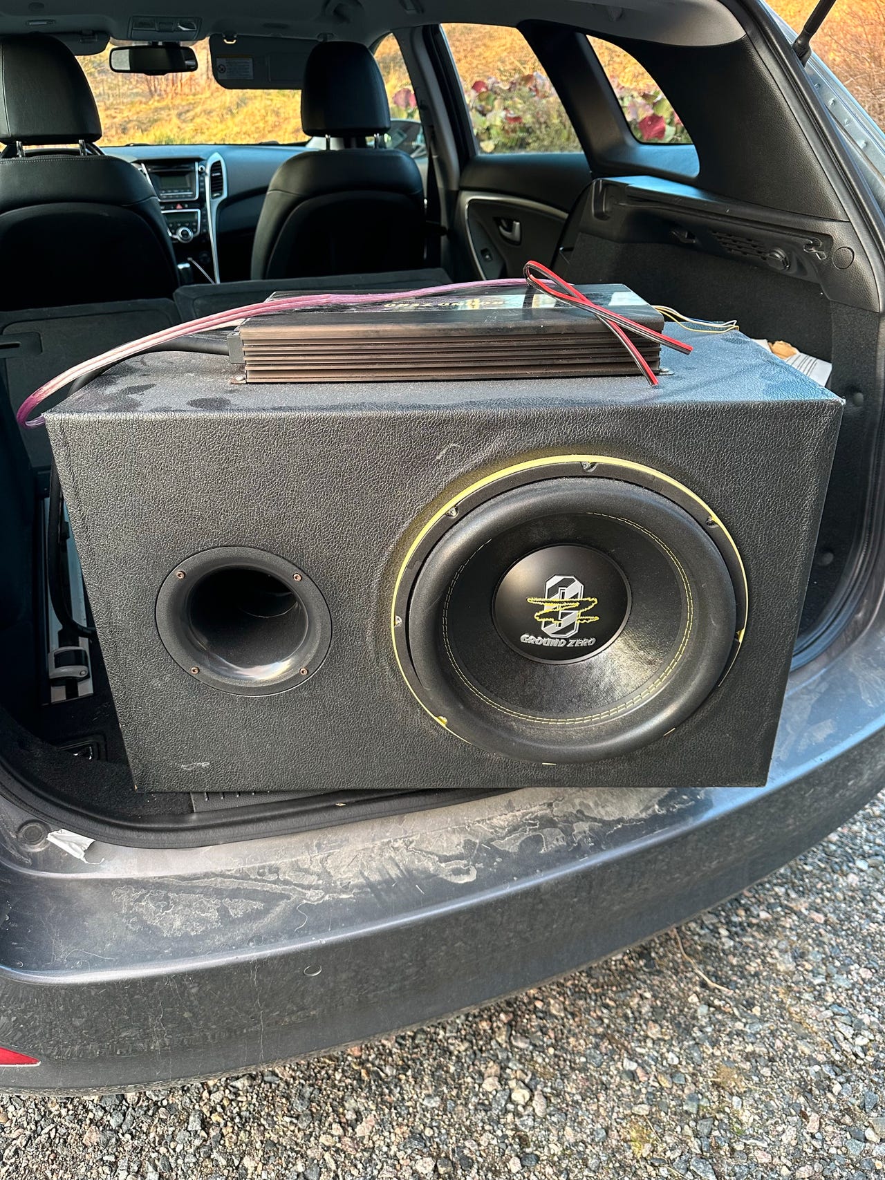 Ground Zero GZHW 30XSPL (12tom) 3000w i kasse med forsterker | FINN-torget