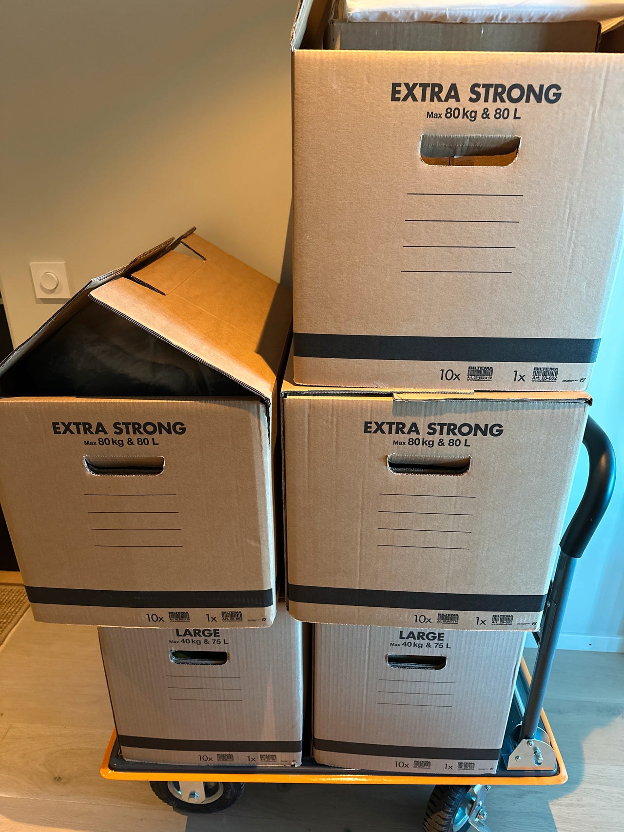 Flytteesker i forskjellig størrelser | FINN-torget