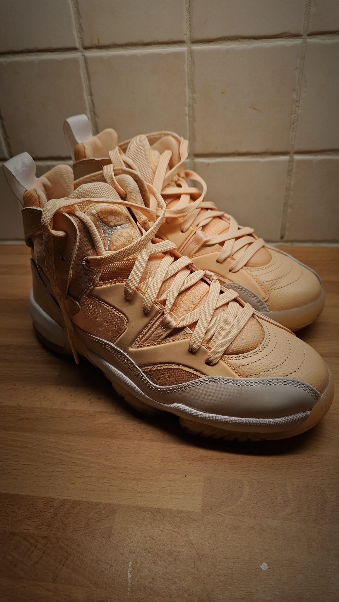 Fine Jordan sneakers selges helt nye | FINN-torget