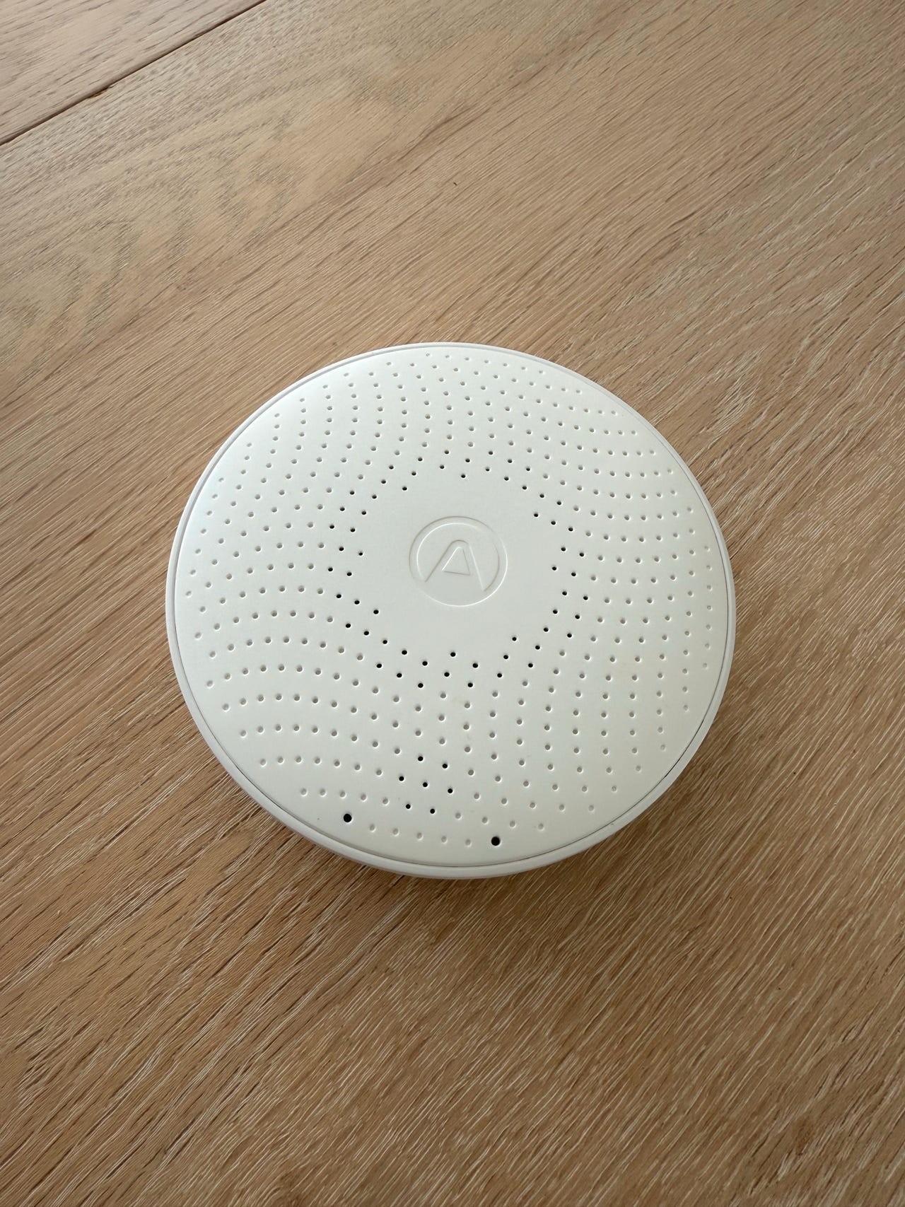 Radon- og luftkvalitetsmåler Airthings Wave Plus | FINN-torget