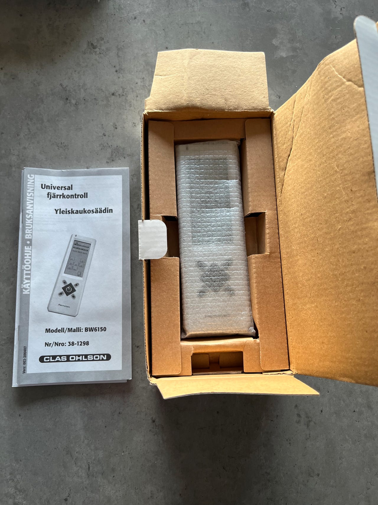 Remotec Universal Touch Screen Remote Control | FINN-torget