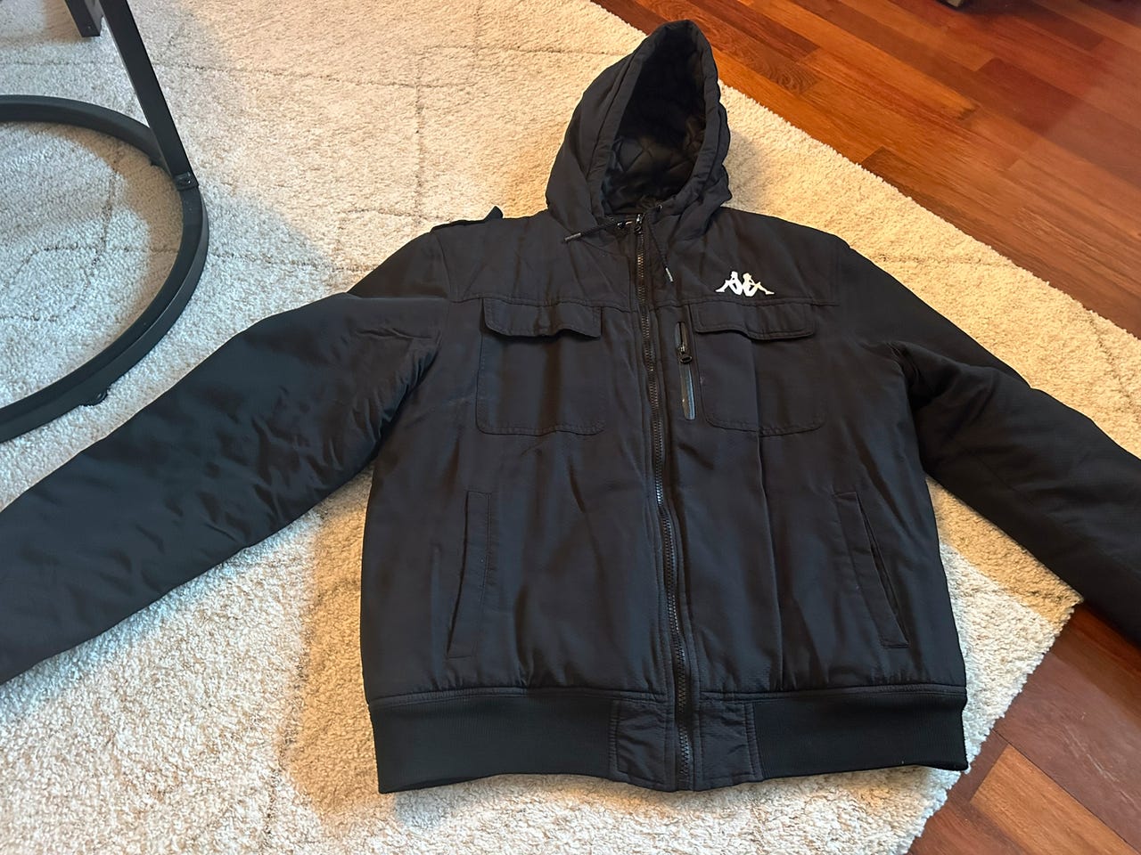 Fin jakke fra Kappa | FINN-torget