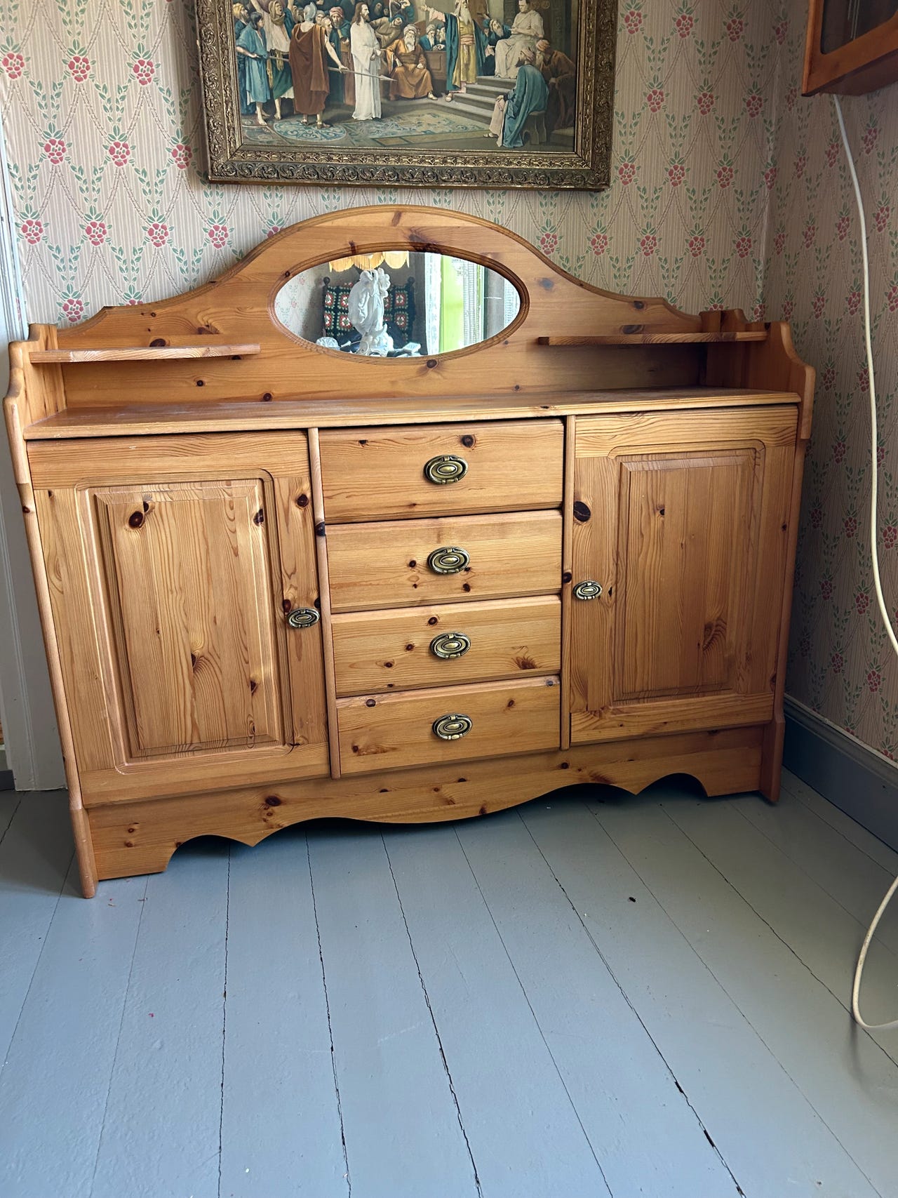 Skjenk i furu | FINN-torget