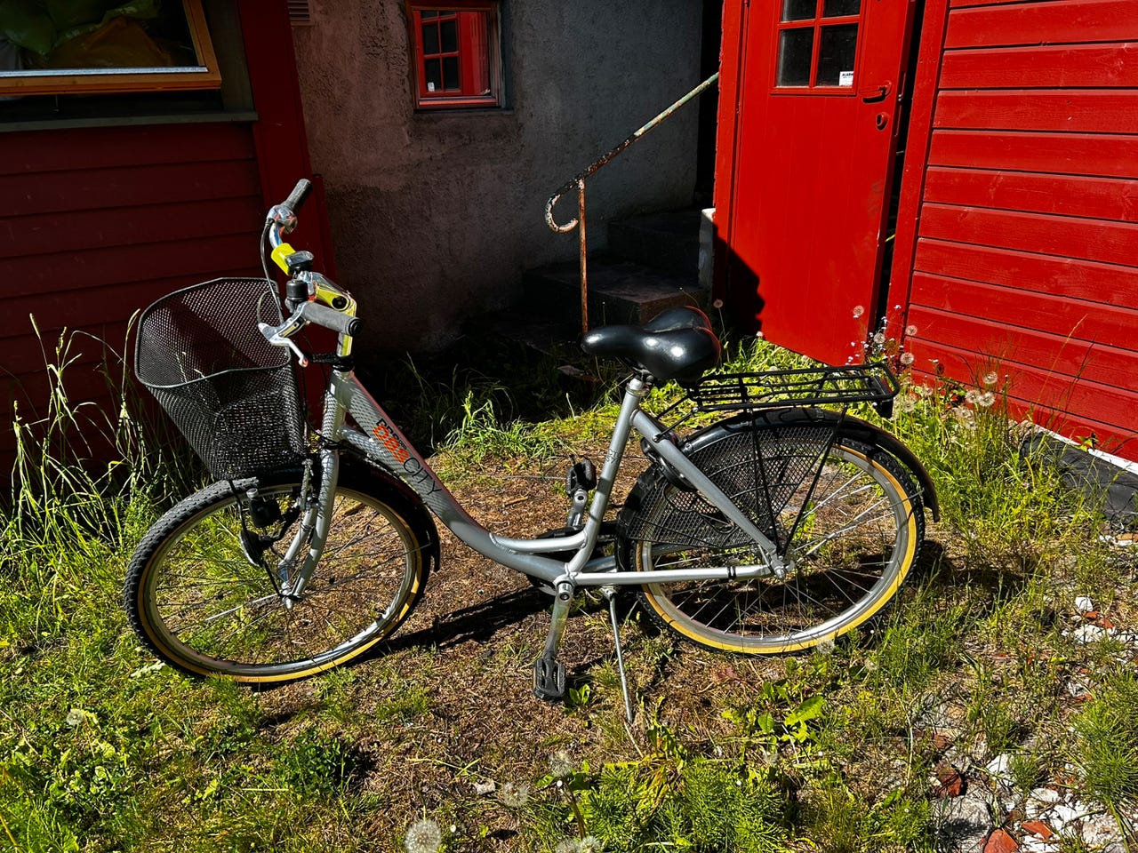 Fin DBS Sykkel i god stand selges 28 tommer dekk | FINN-torget