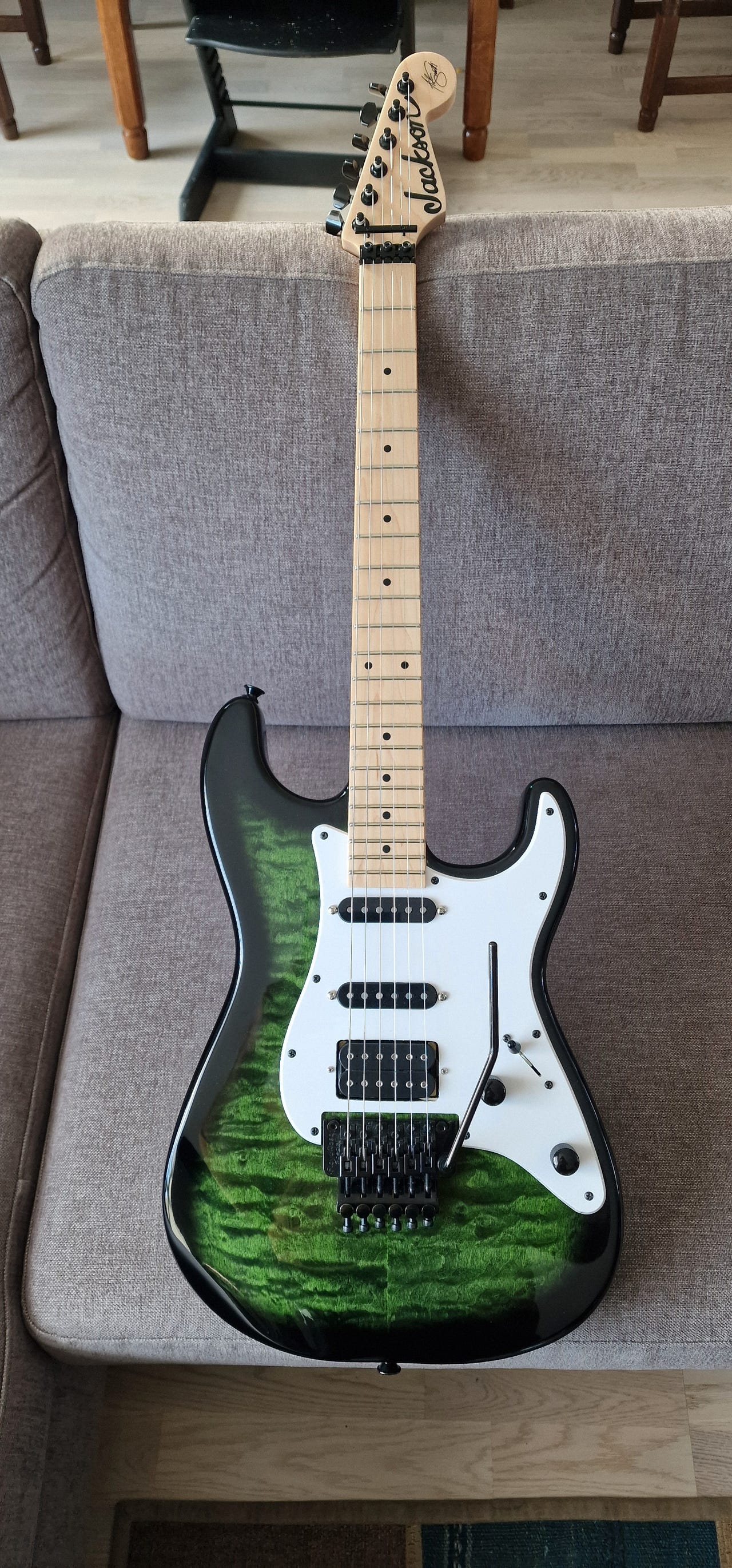 Siste Pris: Jackson Adrian Smith SDXQ in Trans Green m/ DiMarzios ...