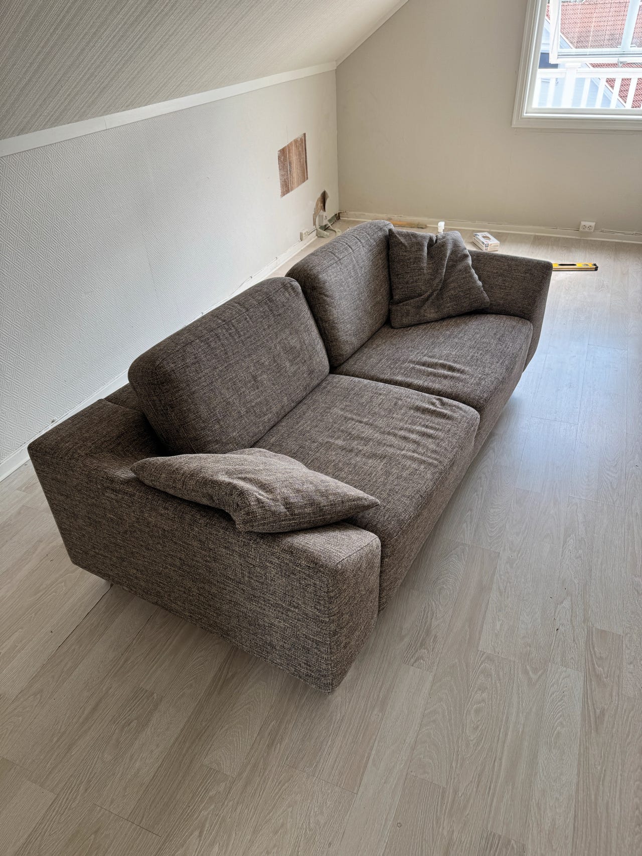 Sofa må bort fort | FINN-torget