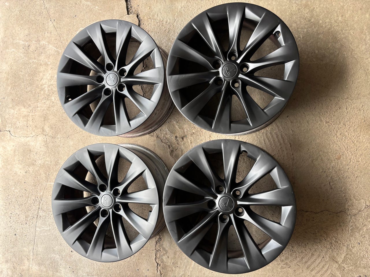 Tesla modell S felger 19 tommer aluminium sort matt | FINN-torget