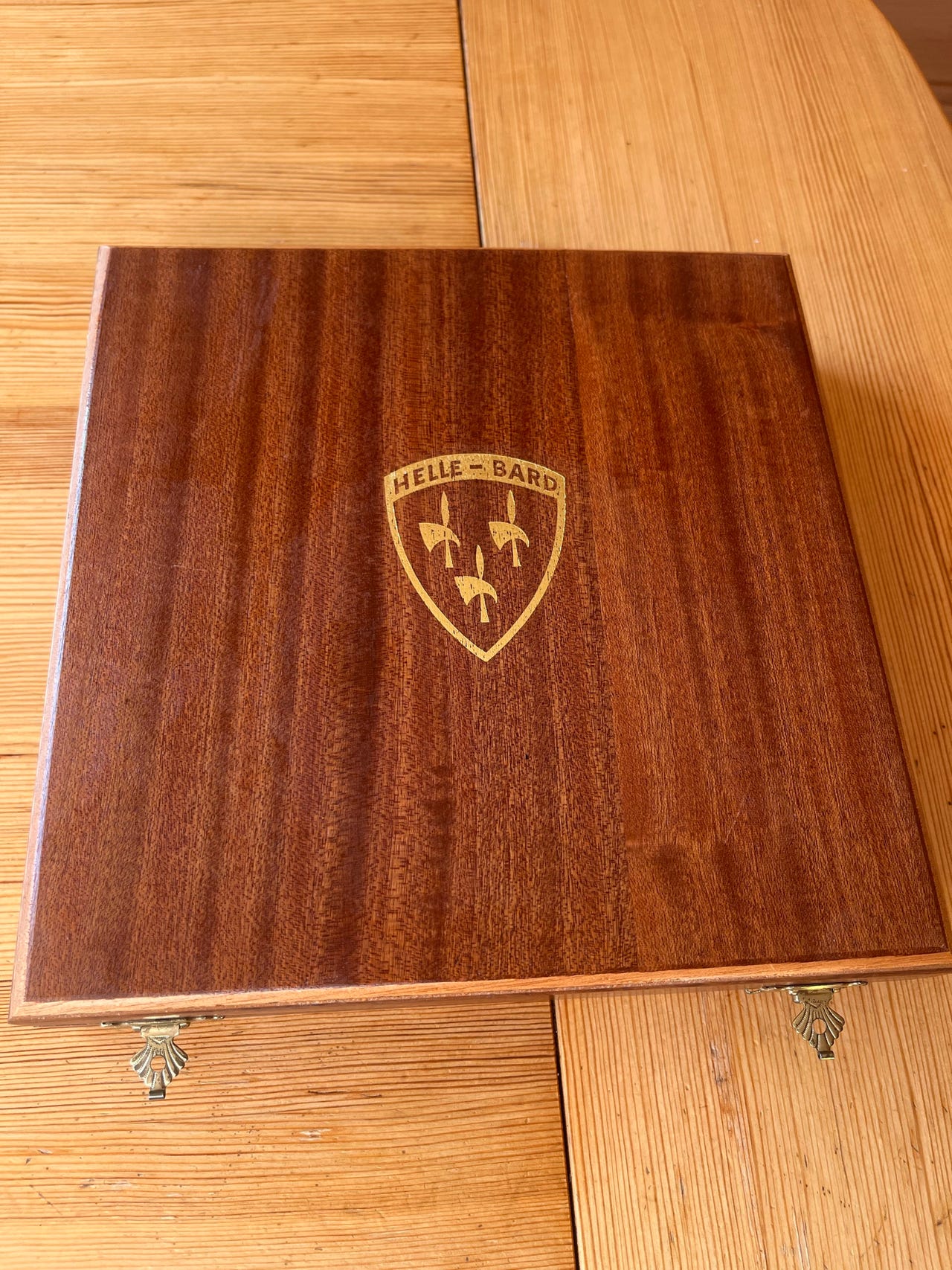 Helle-Bard bestikk 12 deler | FINN-torget