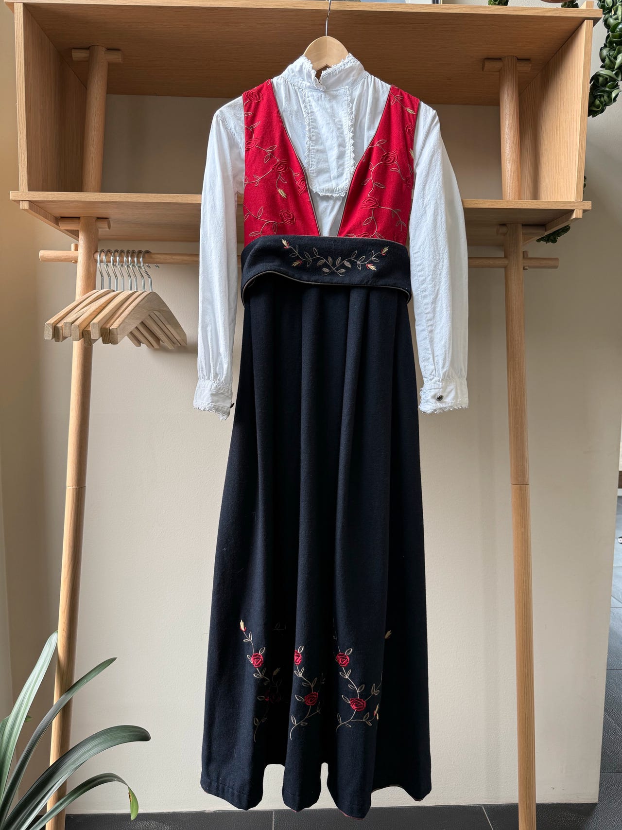 Maxemilia Hedda festdrakt | FINN-torget