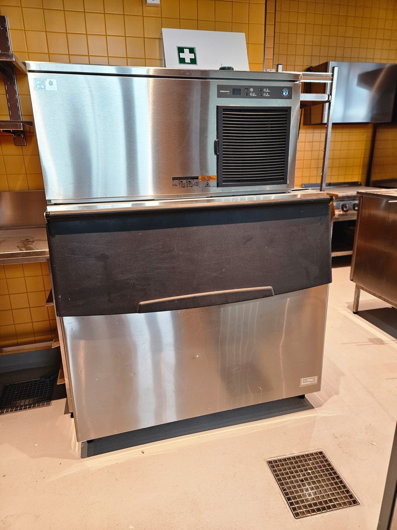 IS BIT MASKIN - | FINN-torget