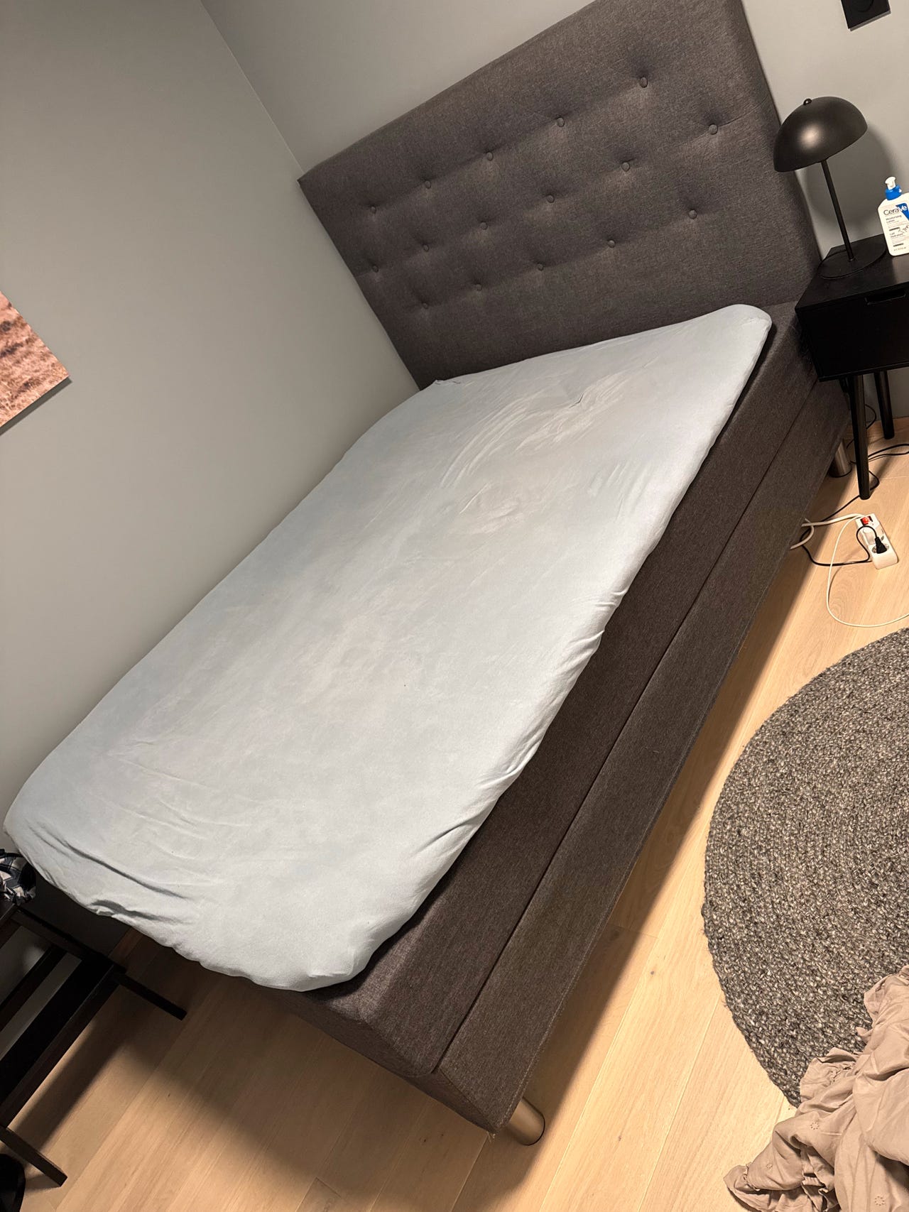 Seng 150x200 Gis bort mot henting | FINN-torget