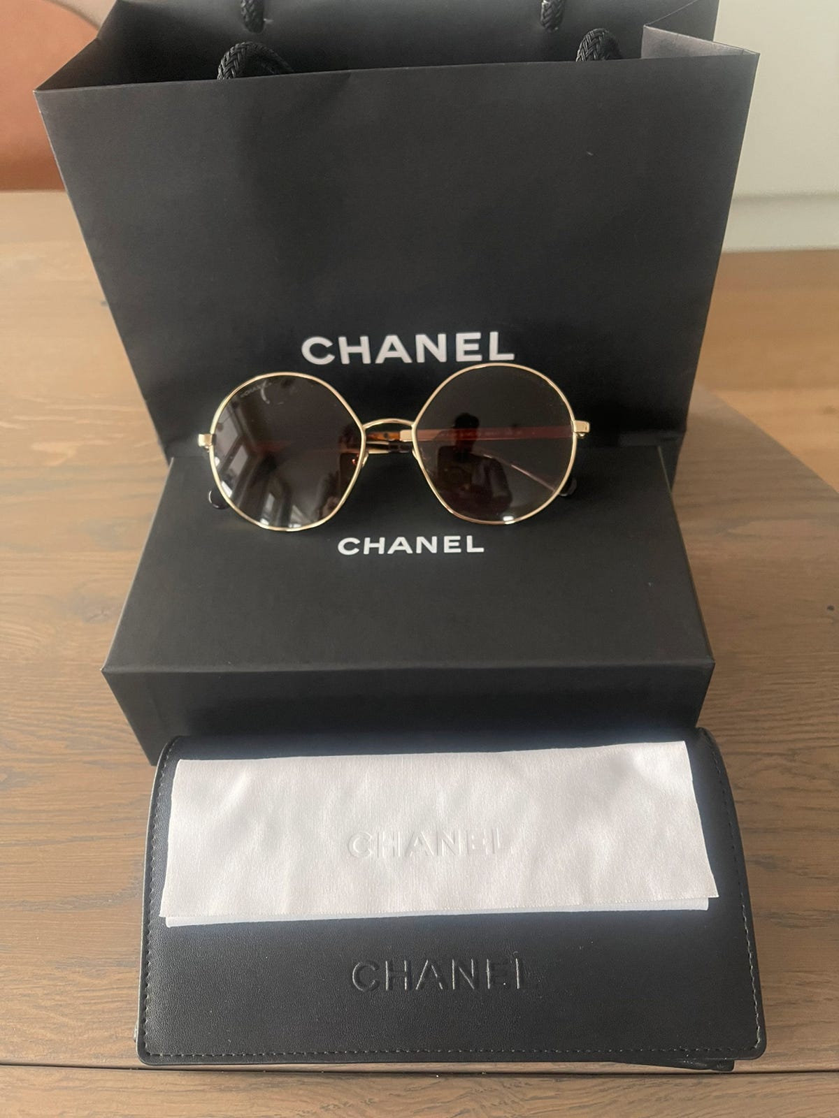 Chanel solbriller | FINN-torget