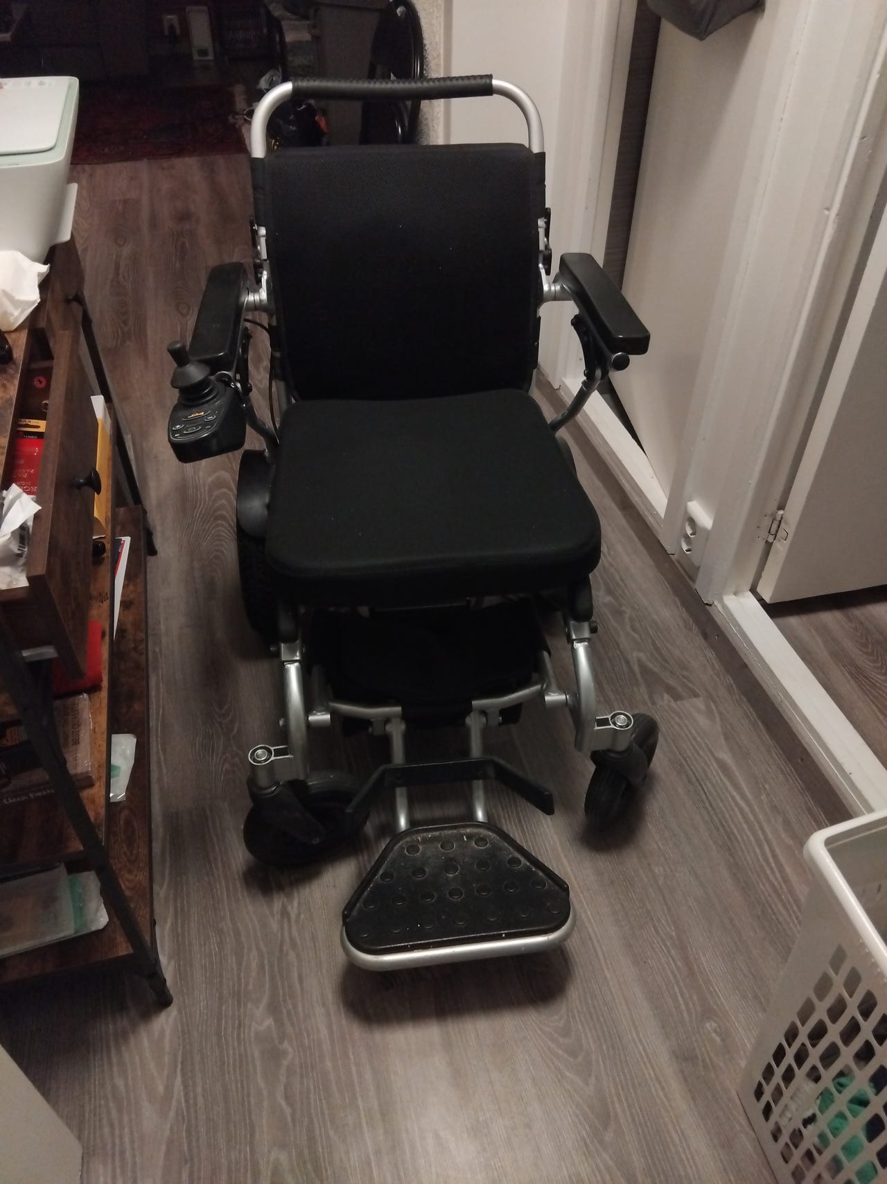 Sammenleggbar elektrisk rullestol Eloflex L+ | FINN-torget