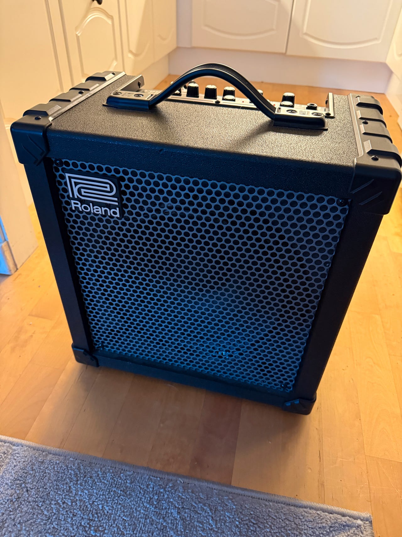 Roland CUBE 60 gitar forsterker | FINN-torget