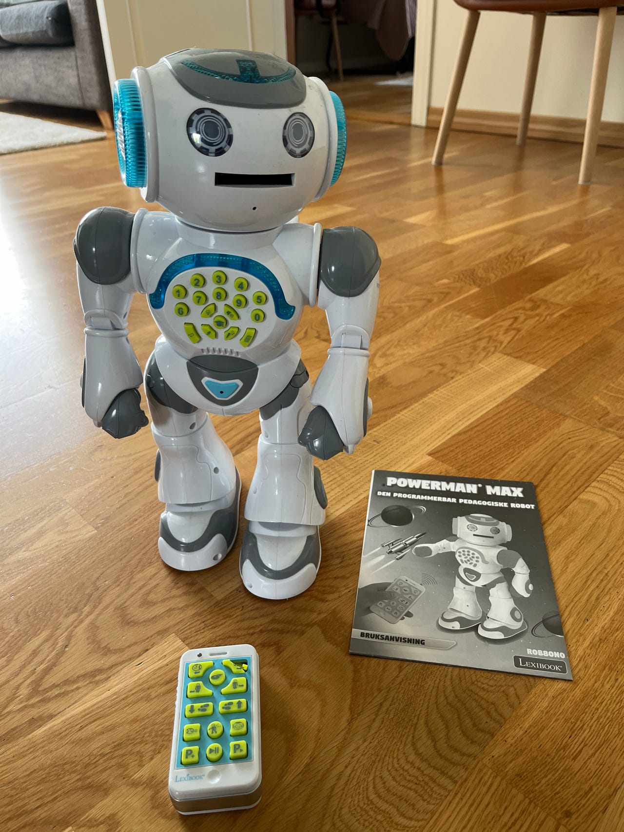 Snakkende robot, Powerman Max | FINN-torget