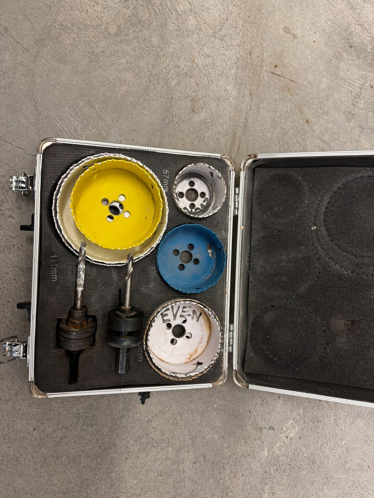 Hullbor Sett i Koffert | FINN-torget