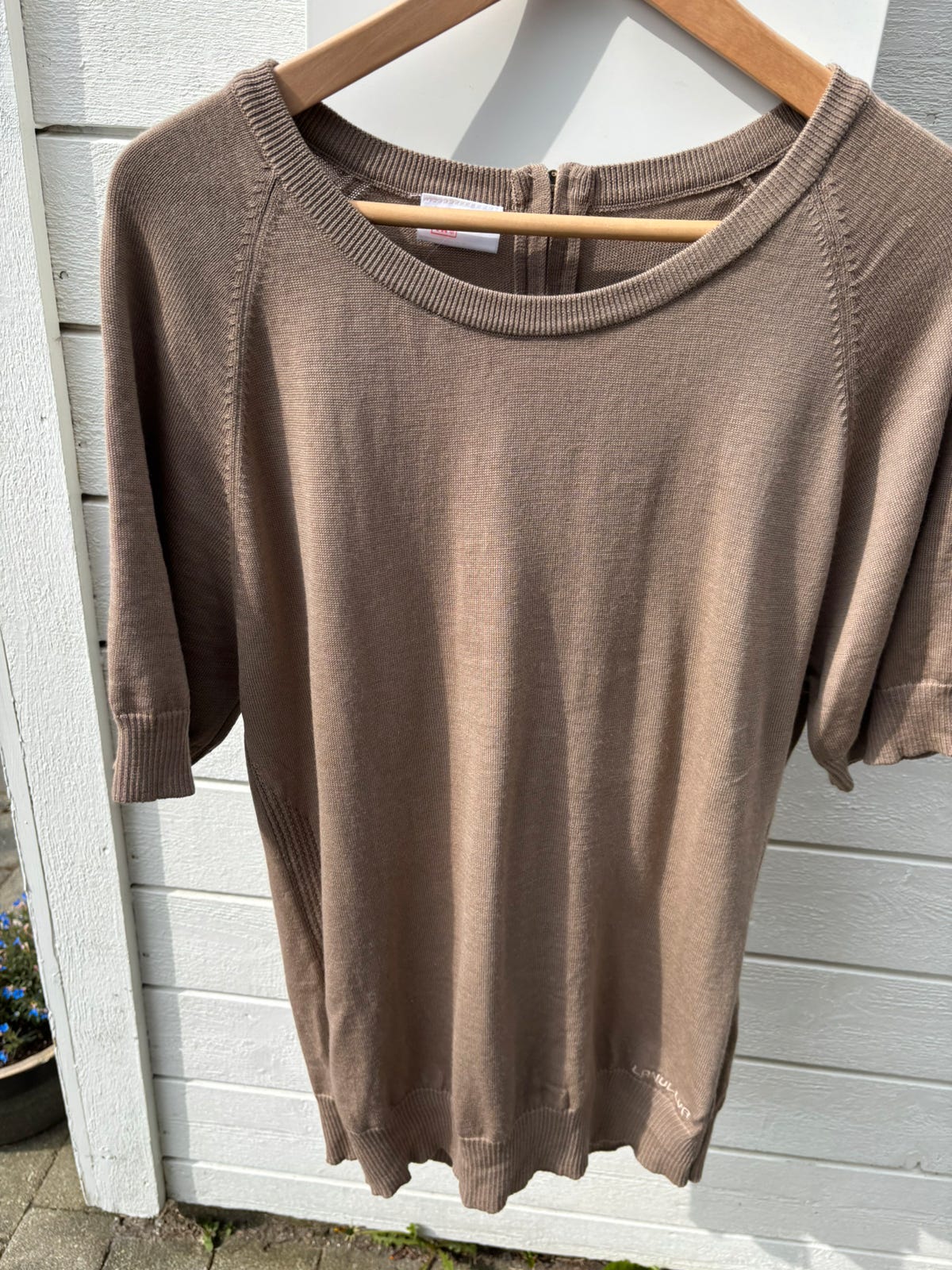 Lanullva klassisk t-skjorte | FINN-torget