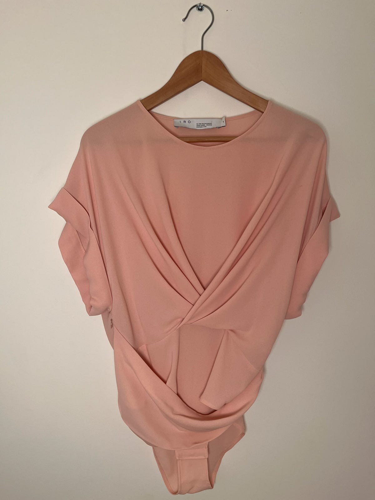 IRO body/topp lyserosa strl 40 | FINN-torget