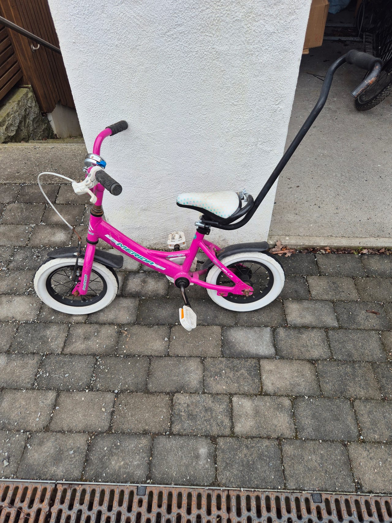 Rosa sykkel for barn 3-5 år | FINN-torget