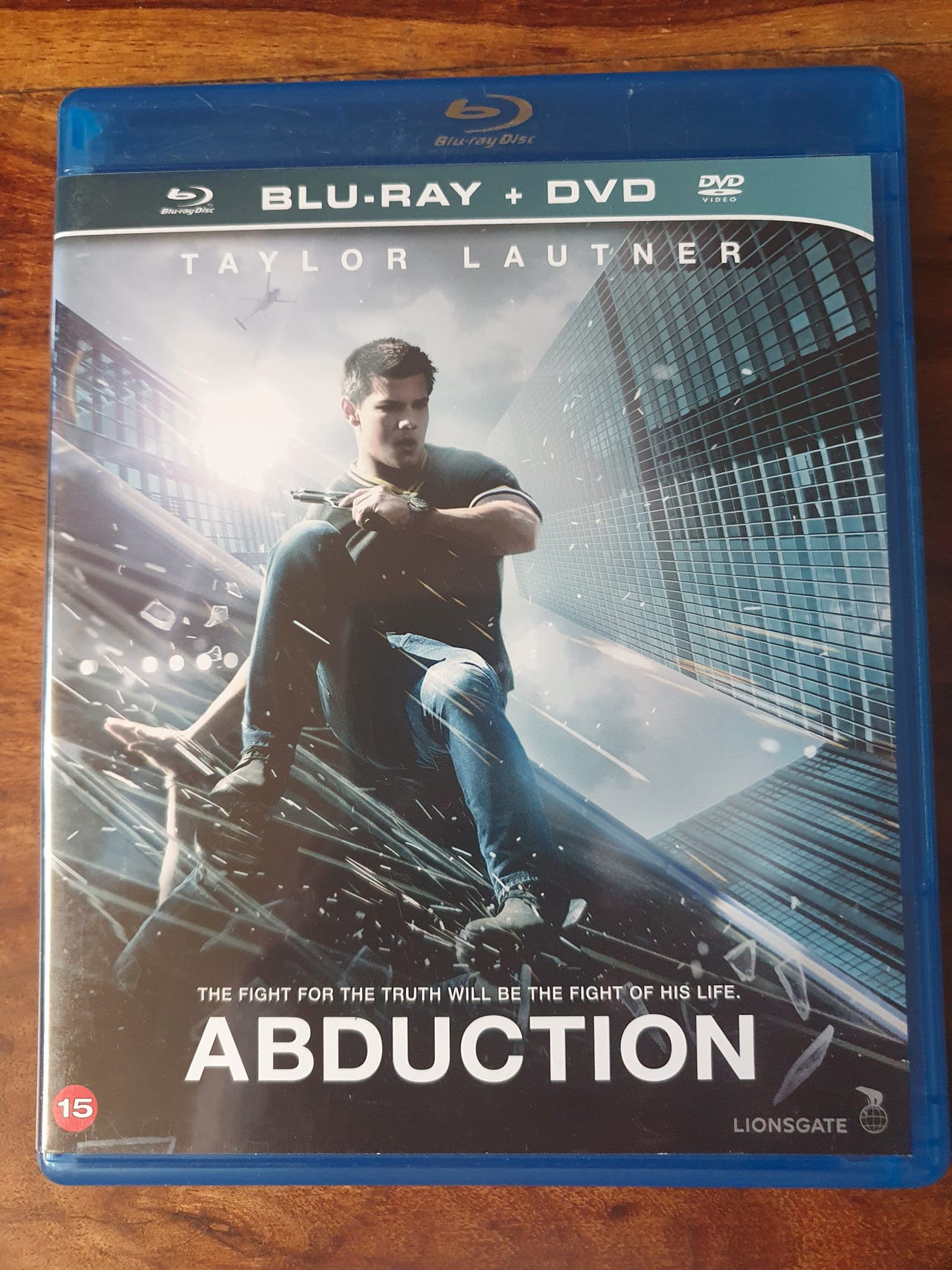ABDUCTION (2011) BLU-RAY OG DVD | FINN-torget