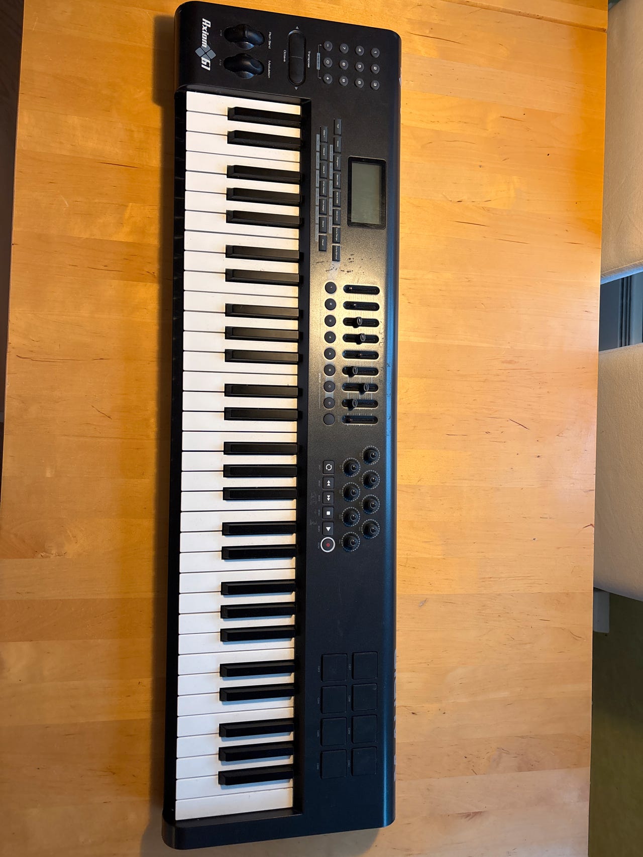 M-Audio Axiom 61 MIDI Keyboard Controller | FINN-torget