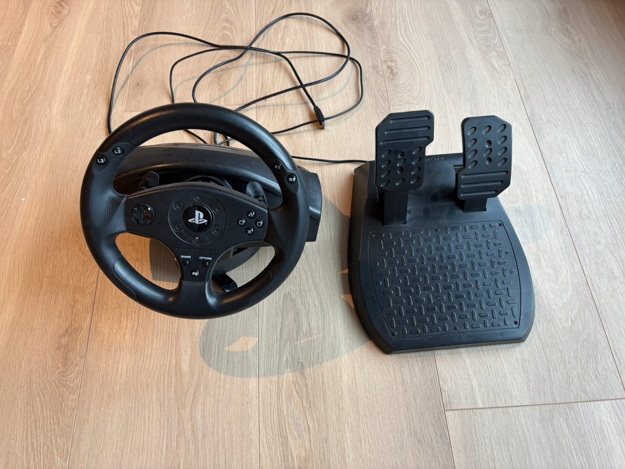 Thrustmaster T80 Racing Wheel | FINN-torget