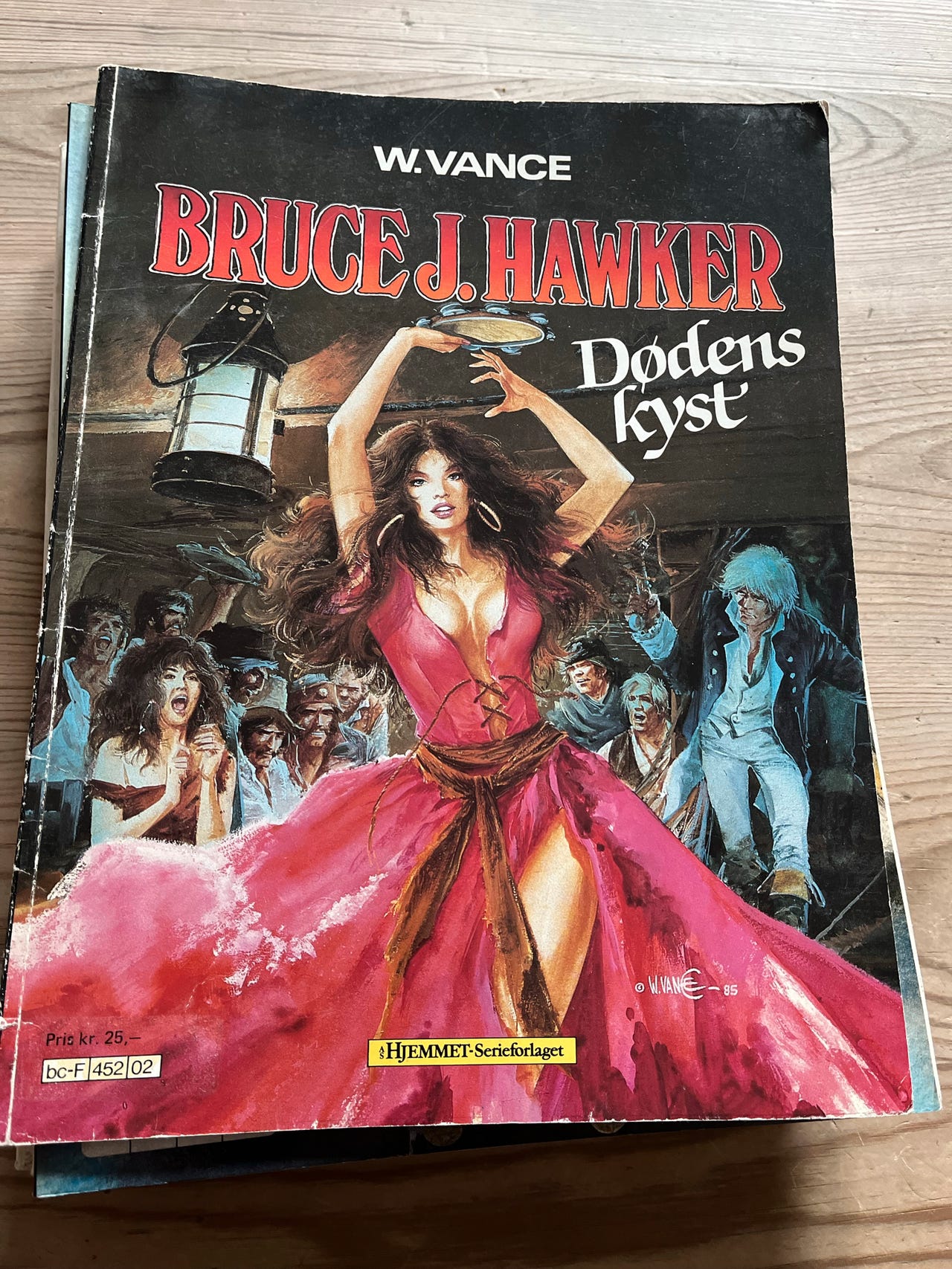 2 stk Bruce Hawker | FINN-torget