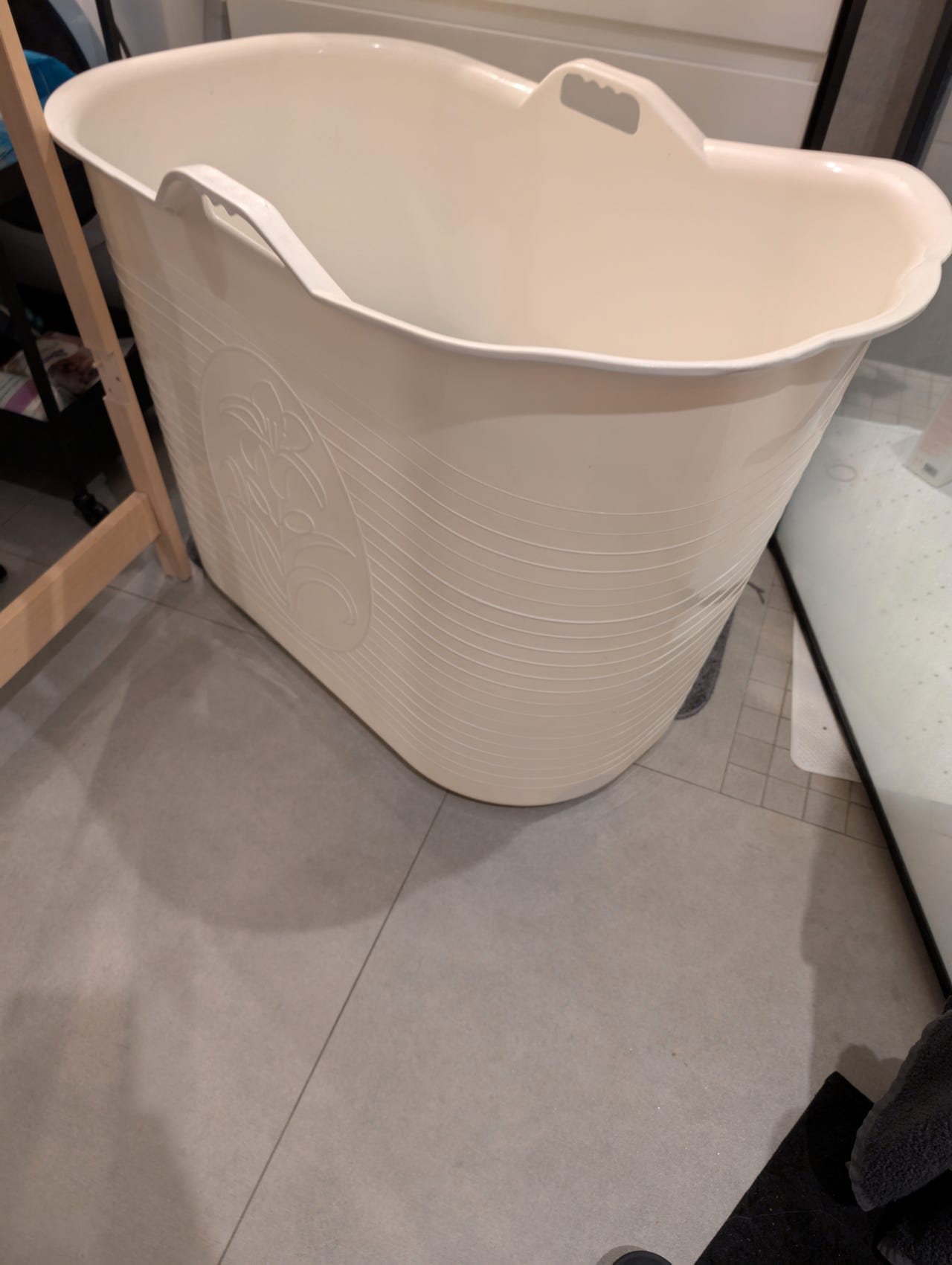 Badekar i plast selges | FINN-torget