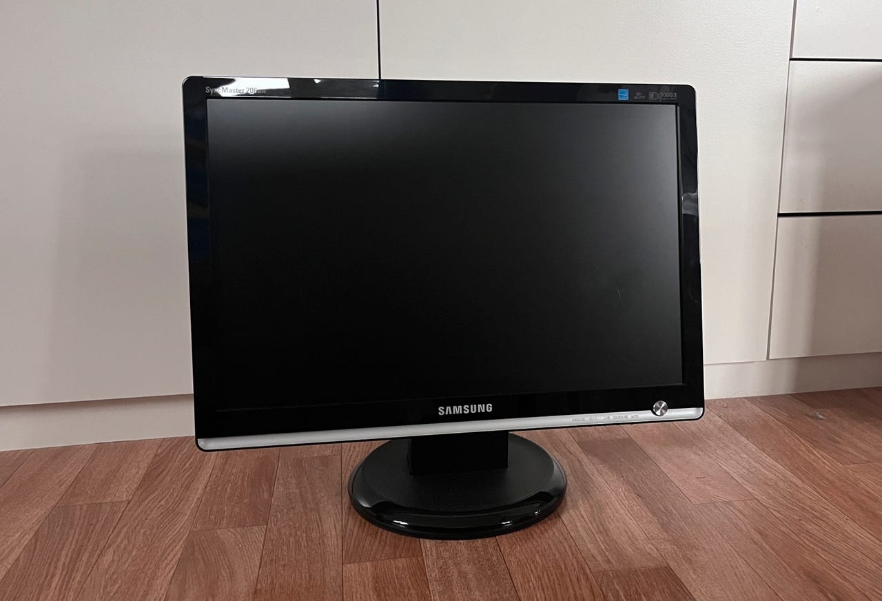 Samsung 206bw 20” 1680 x 1050 Res Widescreen LCD Flat Panel Monitor ...