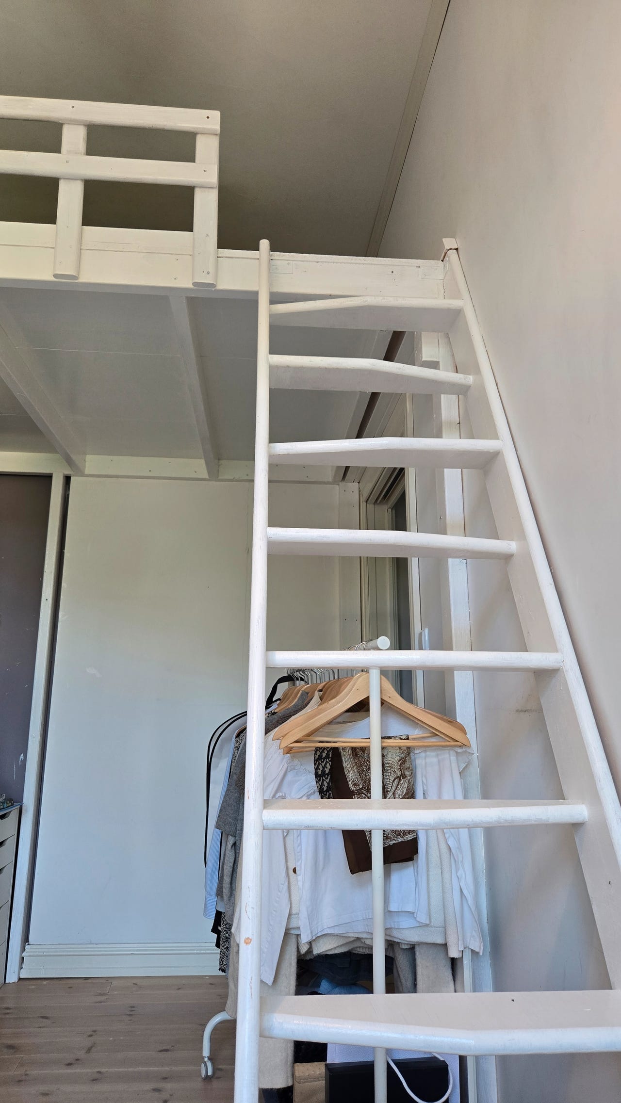 Loftseng - hems - stige | FINN-torget