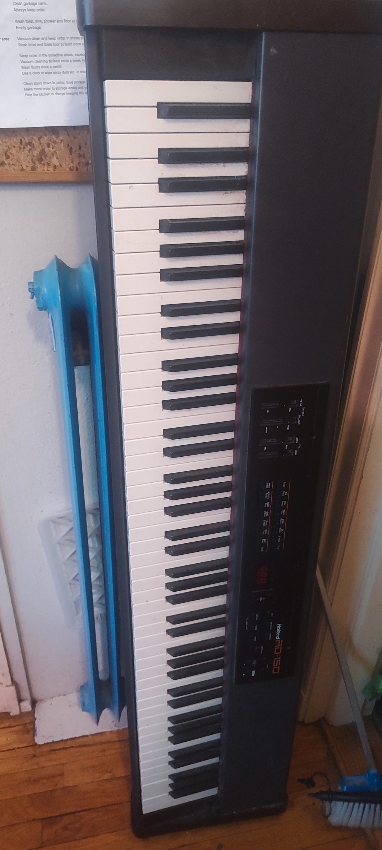 Defekt Roland RD-150 | FINN-torget