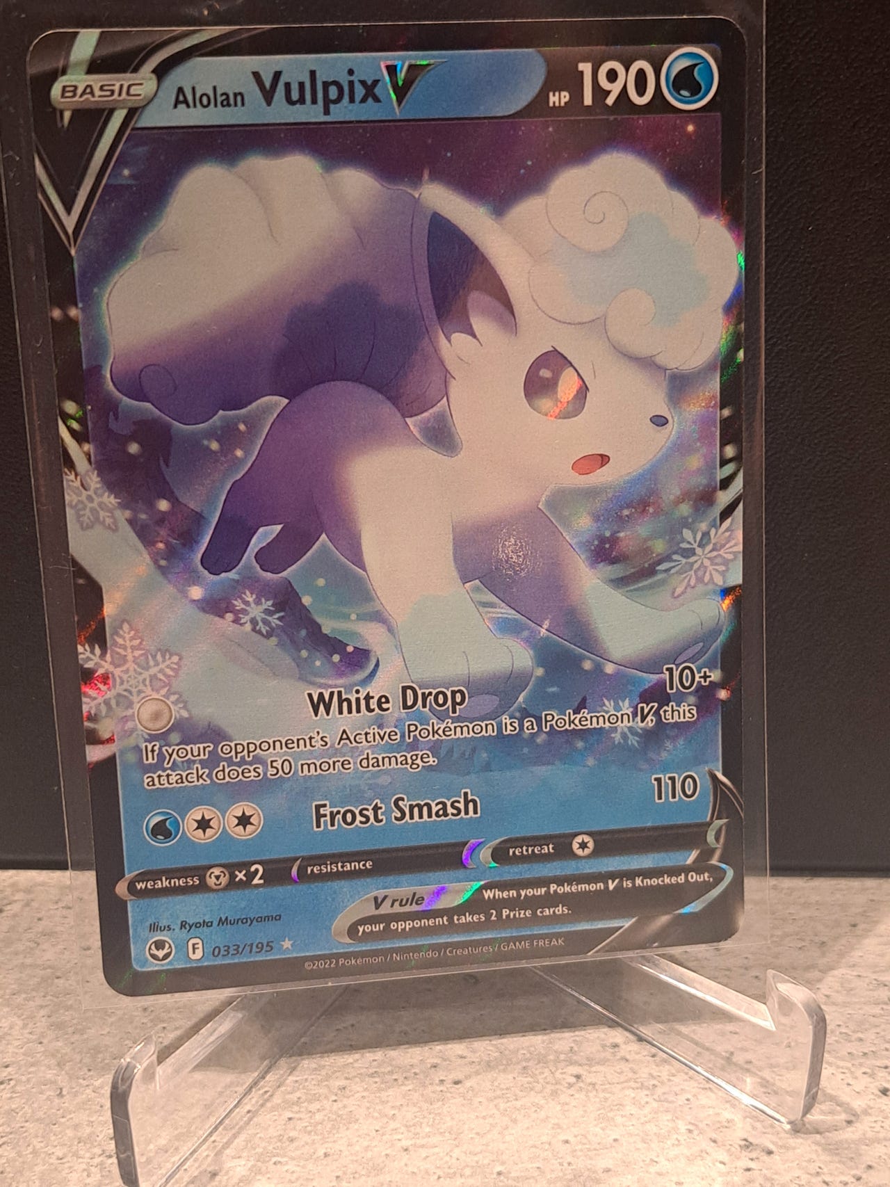 Alolan Vulpix V Pokemon • Ultra Rare • 033/195 Silver Tempest | FINN-torget