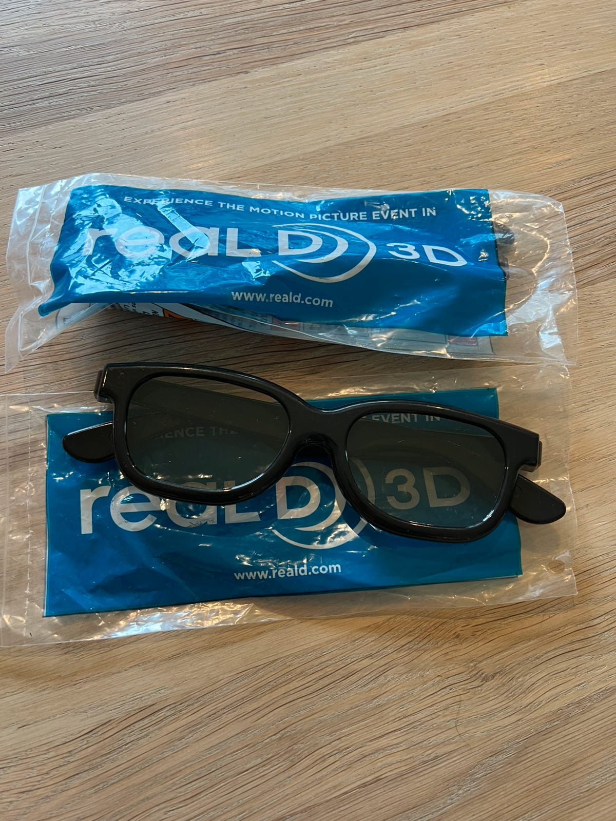 3D-briller RealD – 2 stk (voksen, kino) | FINN-torget