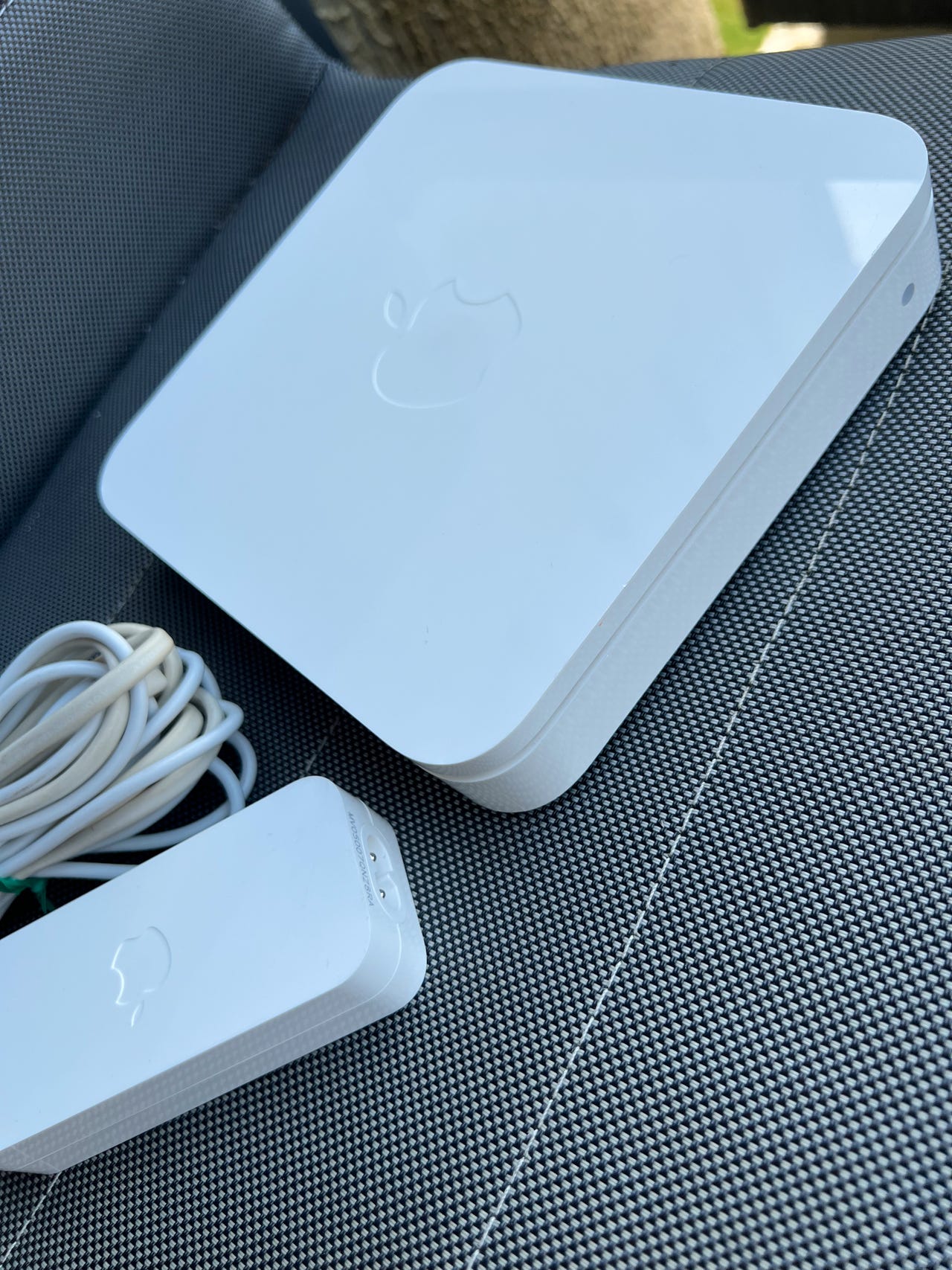 Apple AirPort Extreme (A1354) – Trådløs router / base station | FINN-torget