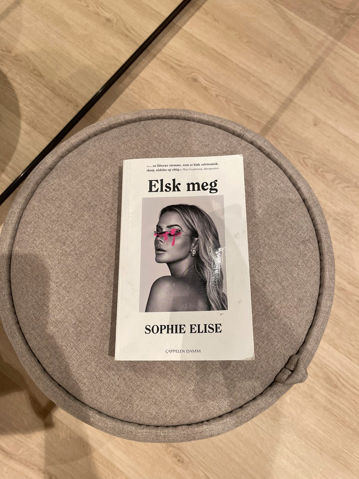 Elsk meg, Sophie Elise | FINN-torget